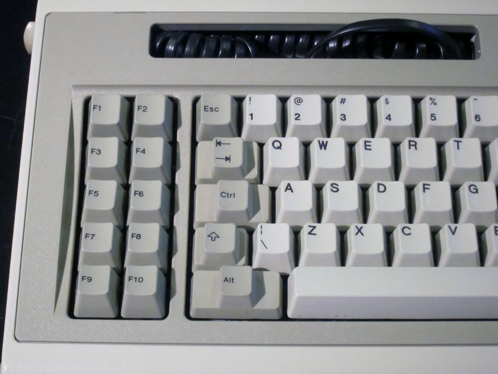 IBM model F keyboard XT (IBM 5155 portable) – ClickyKeyboards