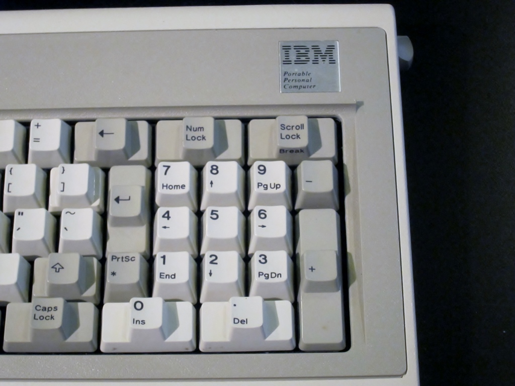 IBM model F keyboard XT (IBM 5155 portable) – ClickyKeyboards